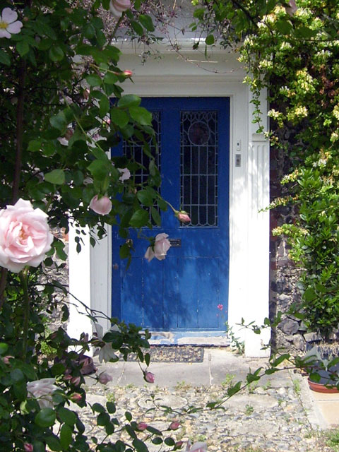 Walnuttree House – Large family home to rent in Rustington, West Sussex